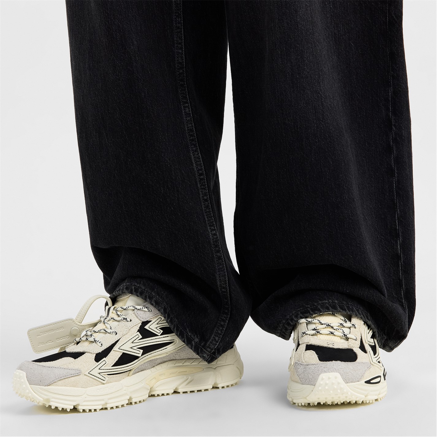 OFF WHITE | Men's BRB Suede Runners | Men | White/Black | Flannels