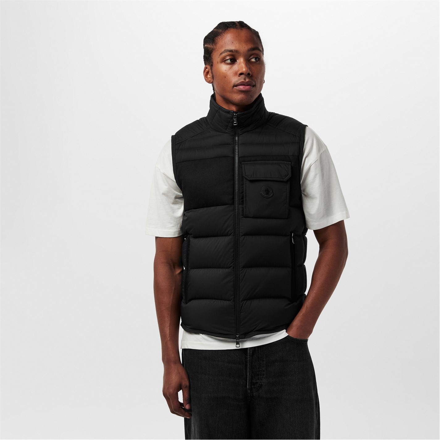 MONCLER | Men's Edit Quilted Sleeveless Gilet | Men | Black 999 | Flannels