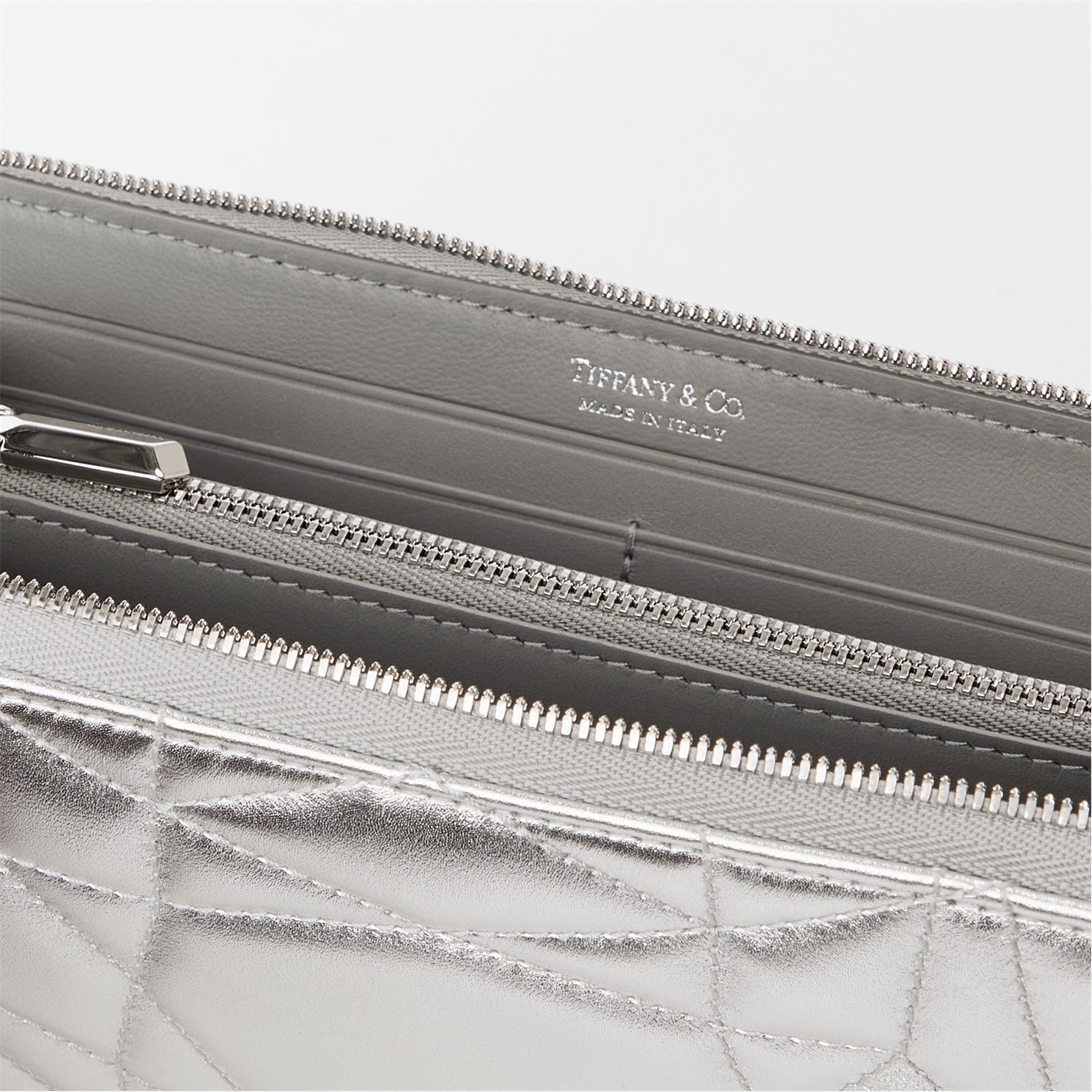 TIFFANY | Women's Pad Zipped Coin Purse | Unisex | Silver | Flannels