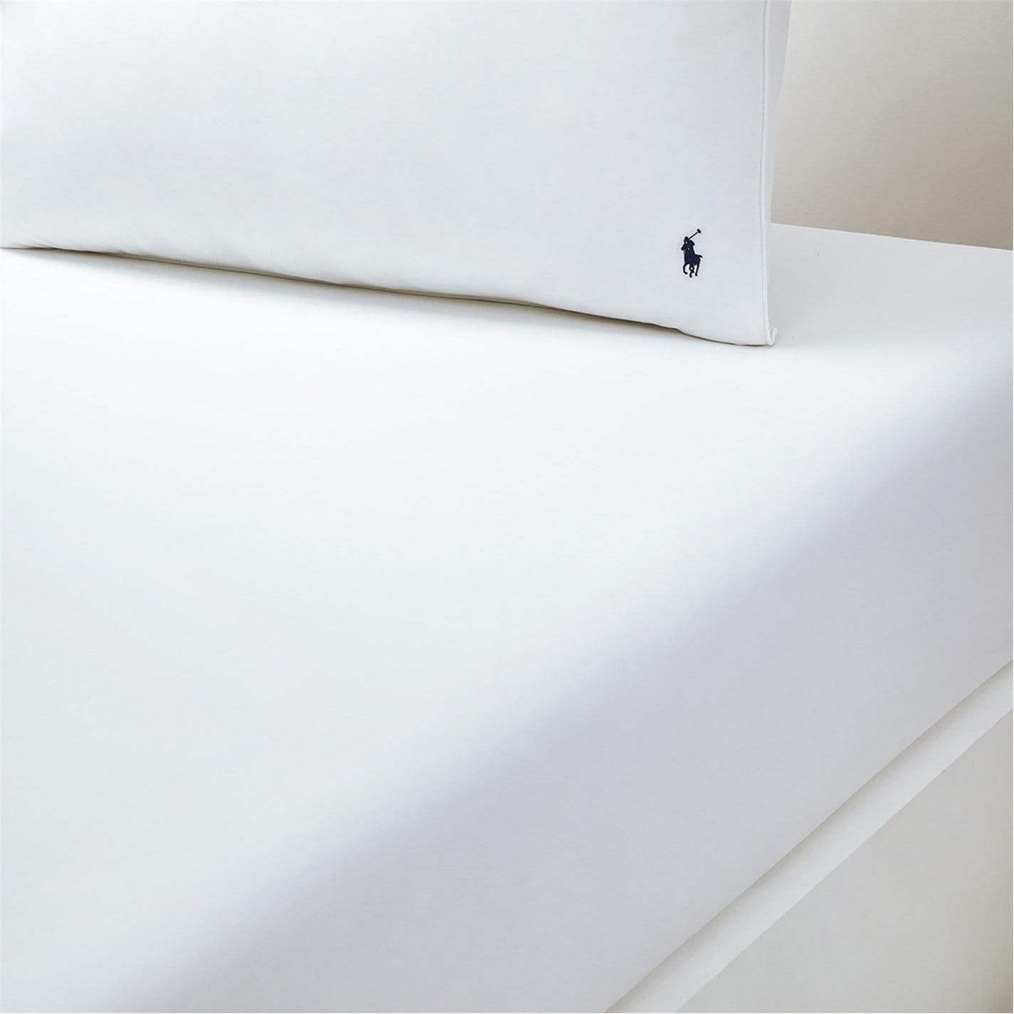 Ralph Lauren Home | RL Polo Player Fitted Sheet | Unisex | Fitted ...